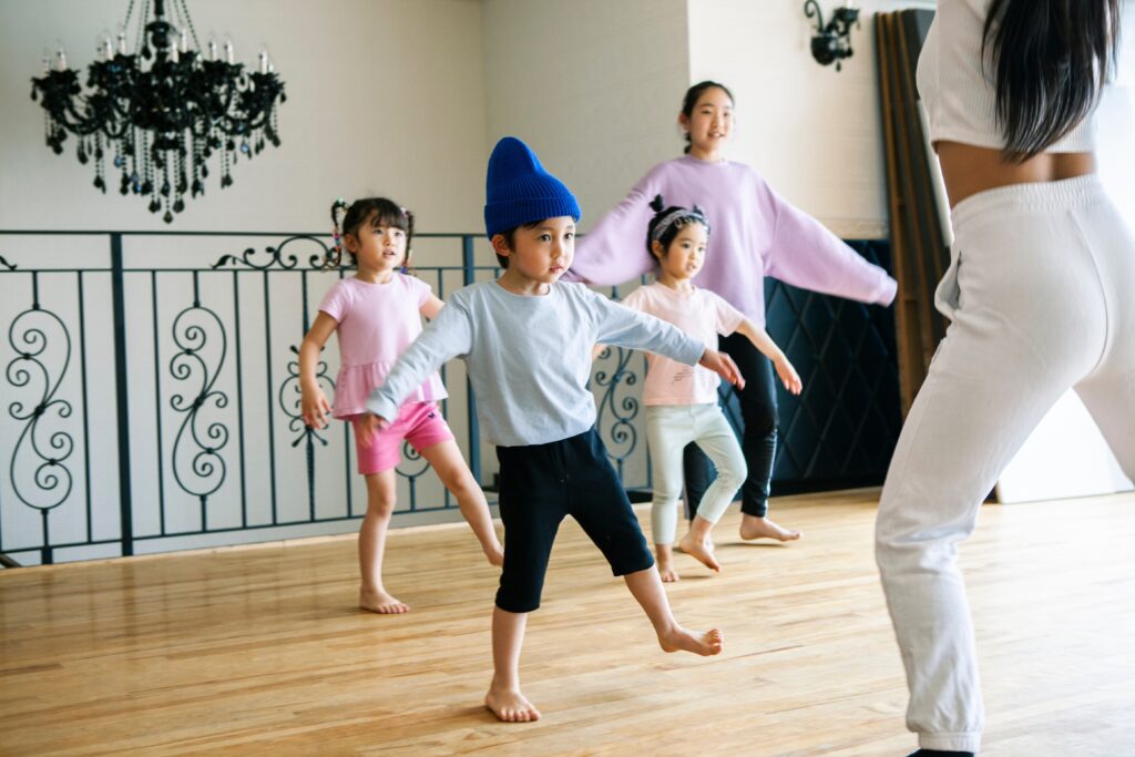 ダンススクール｜Studio Perform（スタジオ パフォーム）